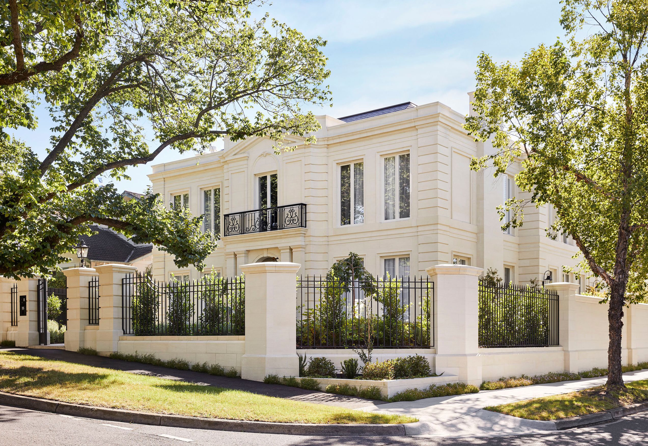 Forbes Global Properties